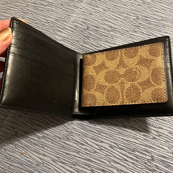 Coach | Bags | Authentic Coach Billfold | Poshmark